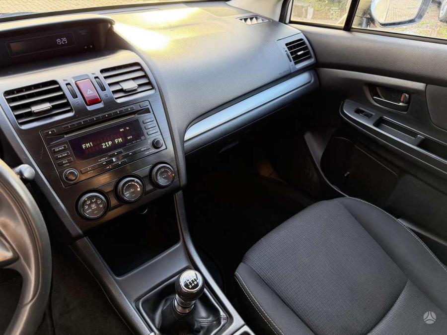 Balts Subaru XV 2012 Viļņa, ar dzinēja tilpumu 2.00 L un nobraukumu 379 tūkst. km par 1450 €, foto 25 vietnē AUTOMOTO.COM.LV