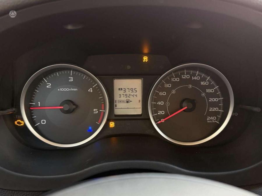 Balts Subaru XV 2012 Viļņa, ar dzinēja tilpumu 2.00 L un nobraukumu 379 tūkst. km par 1450 €, foto 27 vietnē AUTOMOTO.COM.LV