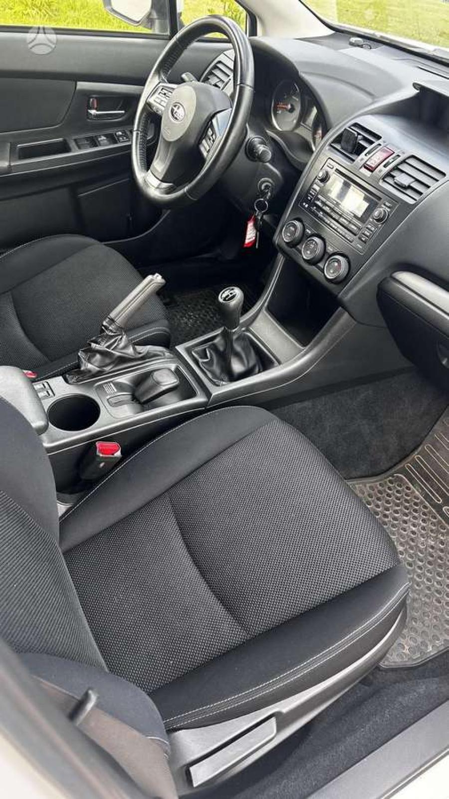 Balts Subaru XV 2012 Utena, ar dzinēja tilpumu 1.60 L un nobraukumu 146 tūkst. km par 6500 €, foto 28 vietnē AUTOMOTO.COM.LV