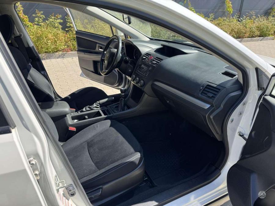 Balts Subaru XV 2012 Viļņa, ar dzinēja tilpumu 2.00 L un nobraukumu 214 tūkst. km par 6800 €, foto 14 vietnē AUTOMOTO.COM.LV