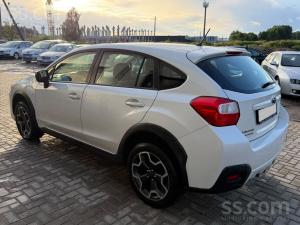 White Subaru XV 2012 in Riga, with an engine capacity of 2.00 L and mileage of 379 thousand km for 1520 €, photo 4 on AUTOMOTO.COM.LV