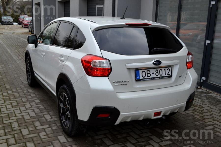 White Subaru XV 2013 in Riga, with an engine capacity of 2.00 L and mileage of 213 thousand km for 7200 €, photo 4 on AUTOMOTO.COM.LV