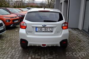 White Subaru XV 2013 in Riga, with an engine capacity of 2.00 L and mileage of 213 thousand km for 7200 €, photo 5 on AUTOMOTO.COM.LV