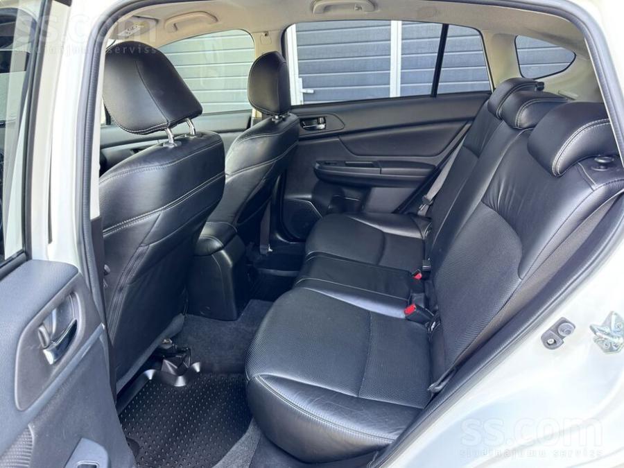White Subaru XV 2014 in Riga, with an engine capacity of 2.00 L and mileage of 157 thousand km for 9400 €, photo 17 on AUTOMOTO.COM.LV