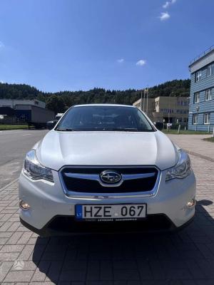 White Subaru XV 2014 in Vilnius, with an engine capacity of 2.00 L and mileage of 169 thousand km for 7499 €, photo 4 on AUTOMOTO.COM.LV