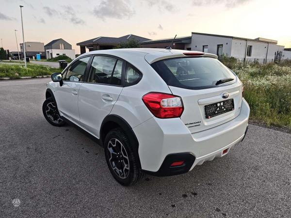 Balts Subaru XV 2014 Viļņa, ar dzinēja tilpumu 2.00 L un nobraukumu 189 tūkst. km par 6850 €, foto 4 vietnē AUTOMOTO.COM.LV