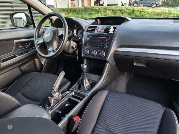 Balts Subaru XV 2014 Viļņa, ar dzinēja tilpumu 2.00 L un nobraukumu 189 tūkst. km par 6850 €, foto 8 vietnē AUTOMOTO.COM.LV