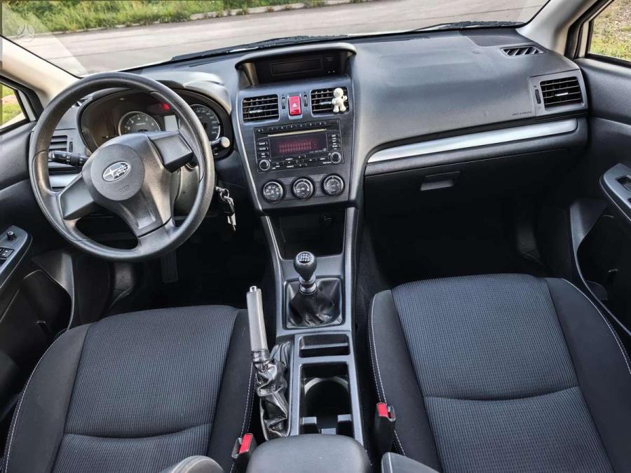 White Subaru XV 2014 in Vilnius, with an engine capacity of 2.00 L and mileage of 189 thousand km for 6850 €, photo 10 on AUTOMOTO.COM.LV