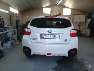 White Subaru XV 2015 in Siauliai, with an engine capacity of 2.00 L and mileage of 204 thousand km for 5750 €, photo 3 on AUTOMOTO.COM.LV