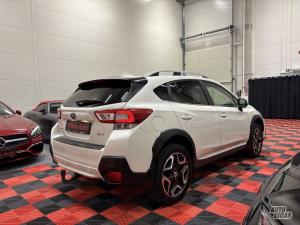 White Subaru XV 2018 in Vilnius, with an engine capacity of 2.00 L and mileage of 240 thousand km for 13350 €, photo 4 on AUTOMOTO.COM.LV