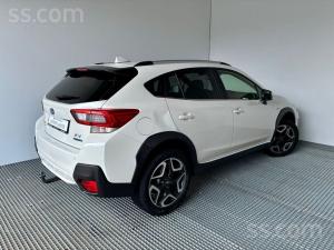 White Subaru XV 2021 in Riga, with an engine capacity of 2.00 L and mileage of 178 thousand km for 14900 €, photo 3 on AUTOMOTO.COM.LV