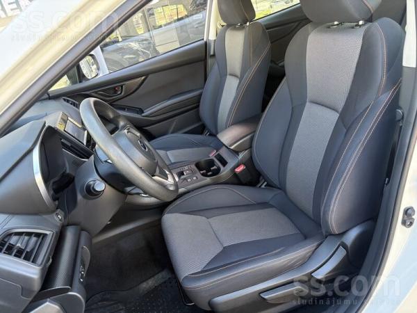 White Subaru XV 2021 in Riga, with an engine capacity of 1.60 L and mileage of 64 thousand km for 16900 €, photo 8 on AUTOMOTO.COM.LV