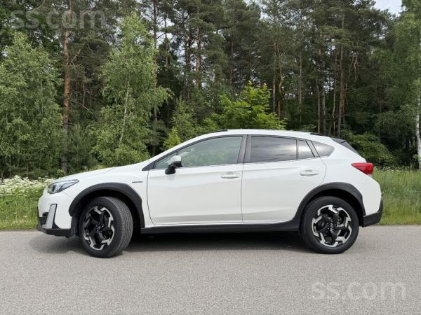 Balts Subaru XV 2021 Rīga, ar dzinēja tilpumu 2.00 L un nobraukumu 71 tūkst. km par 18900 €, foto 2 vietnē AUTOMOTO.COM.LV