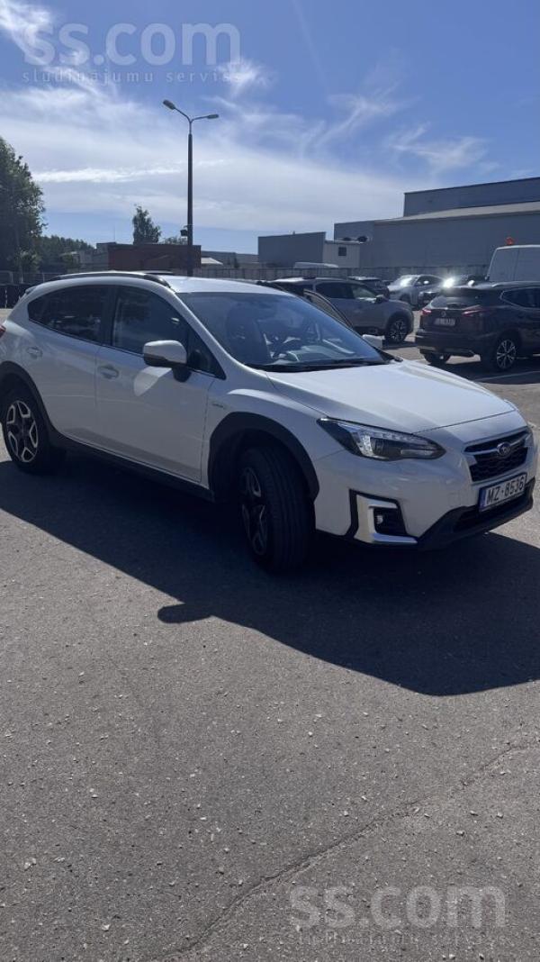 White Subaru XV 2021 in Riga, with an engine capacity of 2.00 L and mileage of 0 thousand km for 18500 €, photo 5 on AUTOMOTO.COM.LV