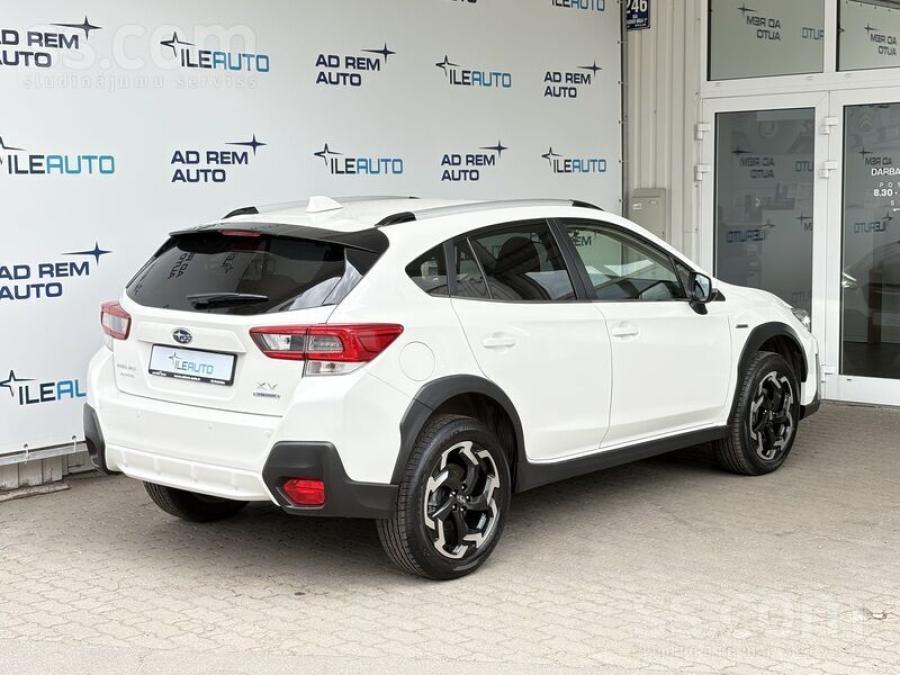 White Subaru XV 2022 in Riga, with an engine capacity of 2.00 L and mileage of 35 thousand km for 22500 €, photo 4 on AUTOMOTO.COM.LV