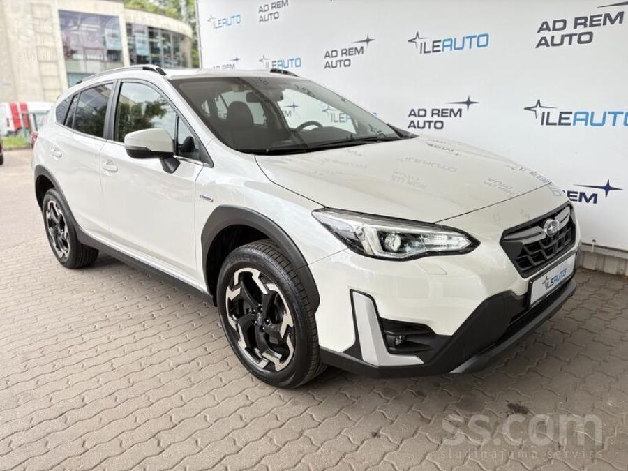 White Subaru XV 2022 in Riga, with an engine capacity of 2.00 L and mileage of 35 thousand km for 22500 €, photo 6 on AUTOMOTO.COM.LV