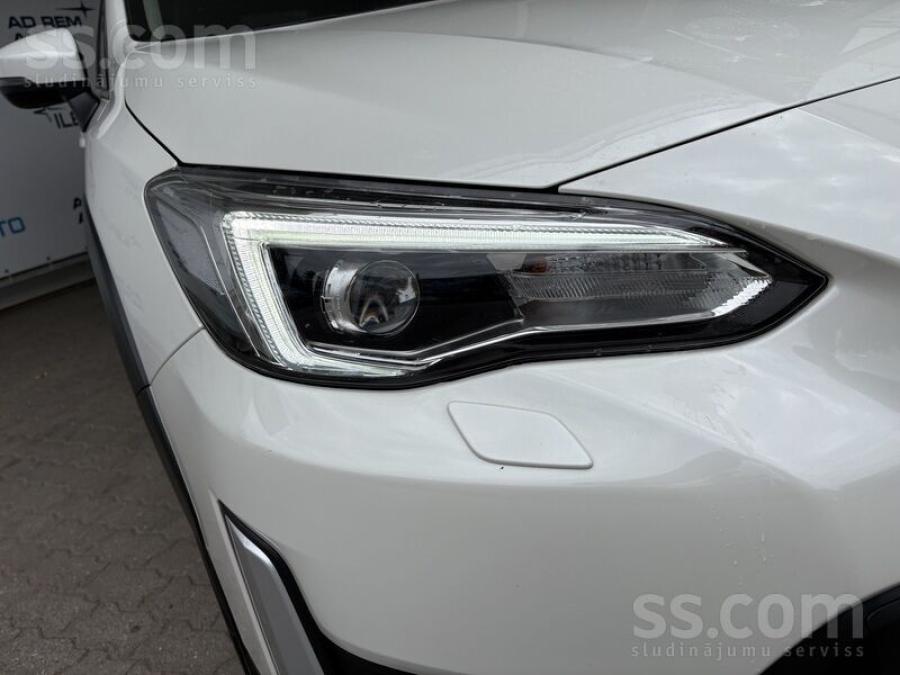 White Subaru XV 2022 in Riga, with an engine capacity of 2.00 L and mileage of 35 thousand km for 22500 €, photo 7 on AUTOMOTO.COM.LV