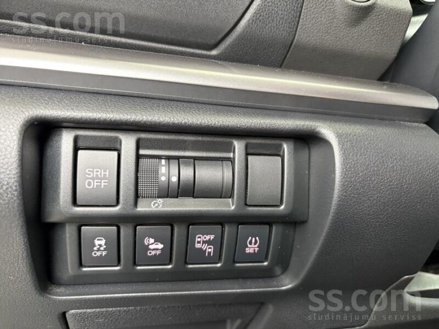 White Subaru XV 2022 in Riga, with an engine capacity of 2.00 L and mileage of 35 thousand km for 22500 €, photo 20 on AUTOMOTO.COM.LV