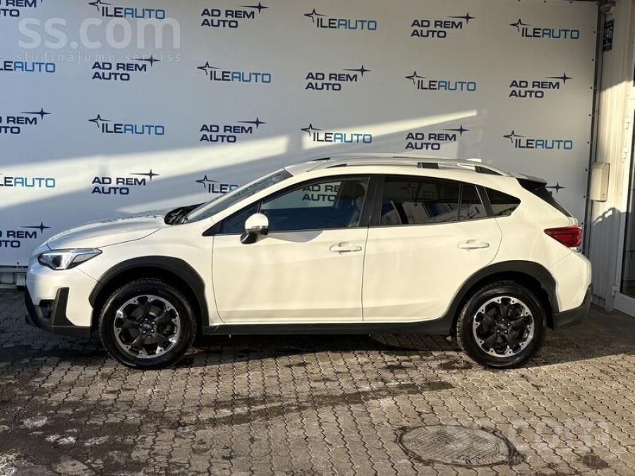 White Subaru XV 2023 in Riga, with an engine capacity of 1.60 L and mileage of 70 thousand km for 22900 €, photo 4 on AUTOMOTO.COM.LV
