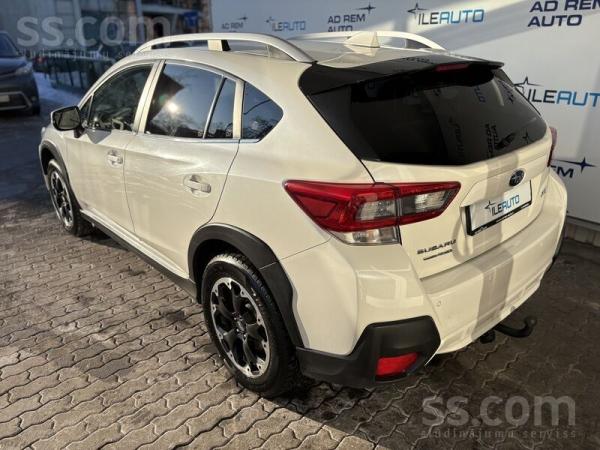 White Subaru XV 2023 in Riga, with an engine capacity of 1.60 L and mileage of 70 thousand km for 22900 €, photo 4 on AUTOMOTO.COM.LV