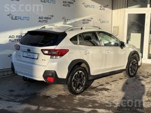 White Subaru XV 2023 in Riga, with an engine capacity of 1.60 L and mileage of 70 thousand km for 22900 €, photo 6 on AUTOMOTO.COM.LV