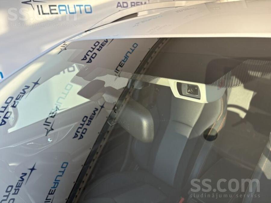 White Subaru XV 2023 in Riga, with an engine capacity of 1.60 L and mileage of 70 thousand km for 22900 €, photo 9 on AUTOMOTO.COM.LV