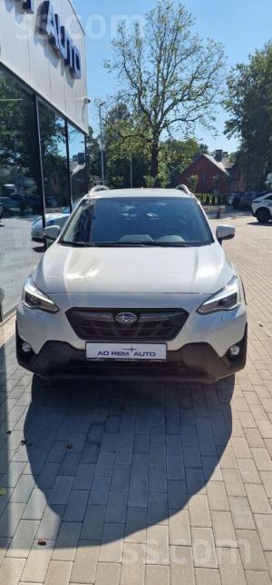 White Subaru XV 2023 in Riga, with an engine capacity of 1.60 L and mileage of 73 thousand km for 23600 €, photo 4 on AUTOMOTO.COM.LV