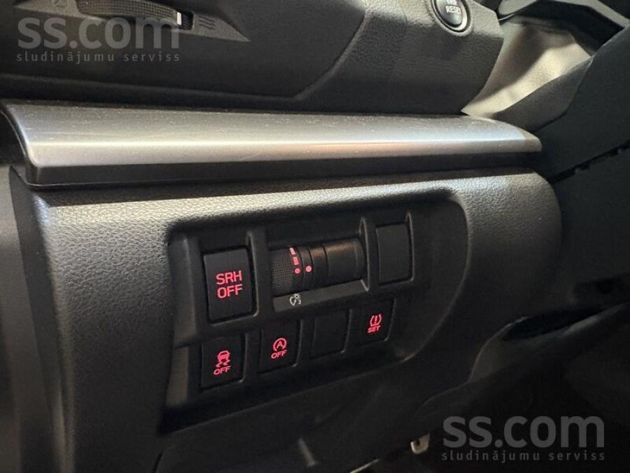 Balts Subaru XV 2023 Rīga, ar dzinēja tilpumu 1.60 L un nobraukumu 61 tūkst. km par 20500 €, foto 12 vietnē AUTOMOTO.COM.LV