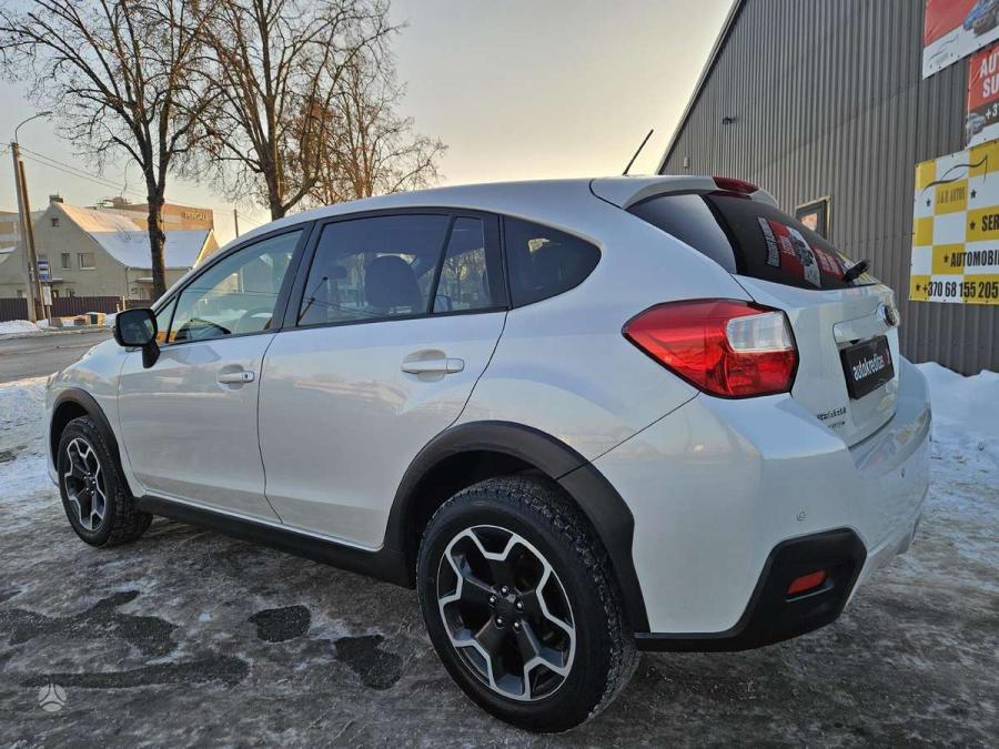White Subaru XV 2012 in Siauliai, with an engine capacity of 2.00 L and mileage of 241 thousand km for 7950 €, photo 6 on AUTOMOTO.COM.LV
