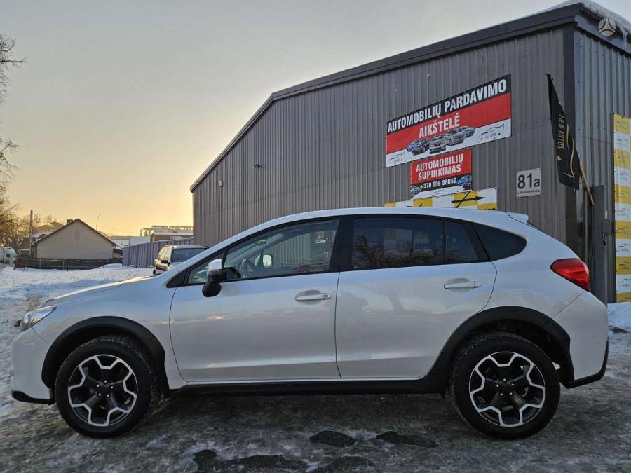 White Subaru XV 2012 in Siauliai, with an engine capacity of 2.00 L and mileage of 241 thousand km for 7950 €, photo 7 on AUTOMOTO.COM.LV