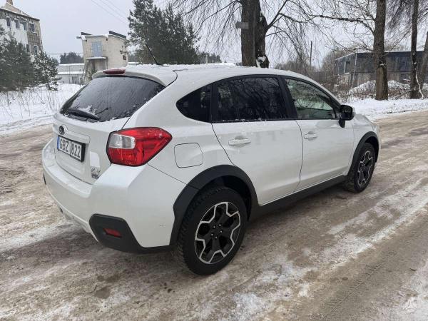 White Subaru XV 2012 in Vilnius, with an engine capacity of 2.00 L and mileage of 260 thousand km for 1500 €, photo 5 on AUTOMOTO.COM.LV