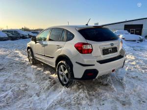 White Subaru XV 2012 in Utena, with an engine capacity of 2.00 L and mileage of 204 thousand km for 4599 €, photo 5 on AUTOMOTO.COM.LV