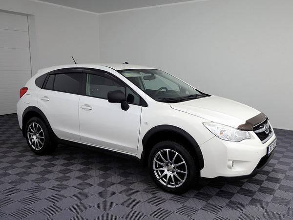 Balts Subaru XV 2012 Tallina, ar dzinēja tilpumu 2.00 L un nobraukumu 144 tūkst. km par 1099 €, foto 1 vietnē AUTOMOTO.COM.LV