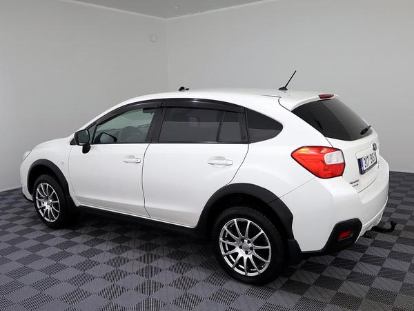 Balts Subaru XV 2012 Tallina, ar dzinēja tilpumu 2.00 L un nobraukumu 144 tūkst. km par 1099 €, foto 5 vietnē AUTOMOTO.COM.LV
