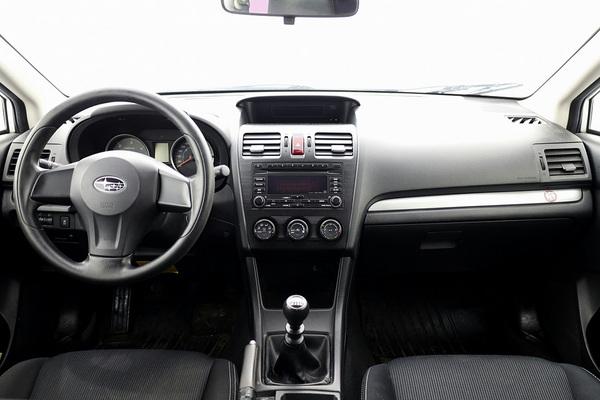 Balts Subaru XV 2012 Tallina, ar dzinēja tilpumu 2.00 L un nobraukumu 144 tūkst. km par 1099 €, foto 6 vietnē AUTOMOTO.COM.LV
