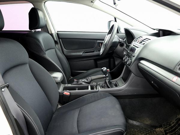 Balts Subaru XV 2012 Tallina, ar dzinēja tilpumu 2.00 L un nobraukumu 144 tūkst. km par 1099 €, foto 7 vietnē AUTOMOTO.COM.LV