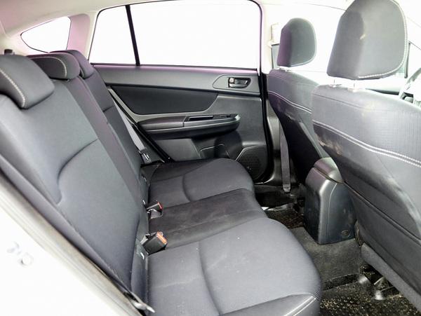 Balts Subaru XV 2012 Tallina, ar dzinēja tilpumu 2.00 L un nobraukumu 144 tūkst. km par 1099 €, foto 8 vietnē AUTOMOTO.COM.LV