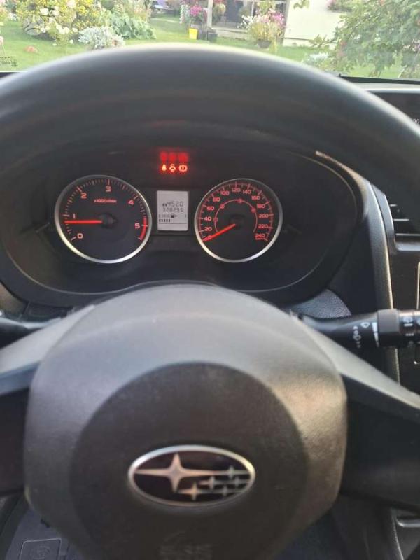 White Subaru XV 2012 in Svencionys, with an engine capacity of 1.96 L and mileage of 329 thousand km for 3700 €, photo 8 on AUTOMOTO.COM.LV