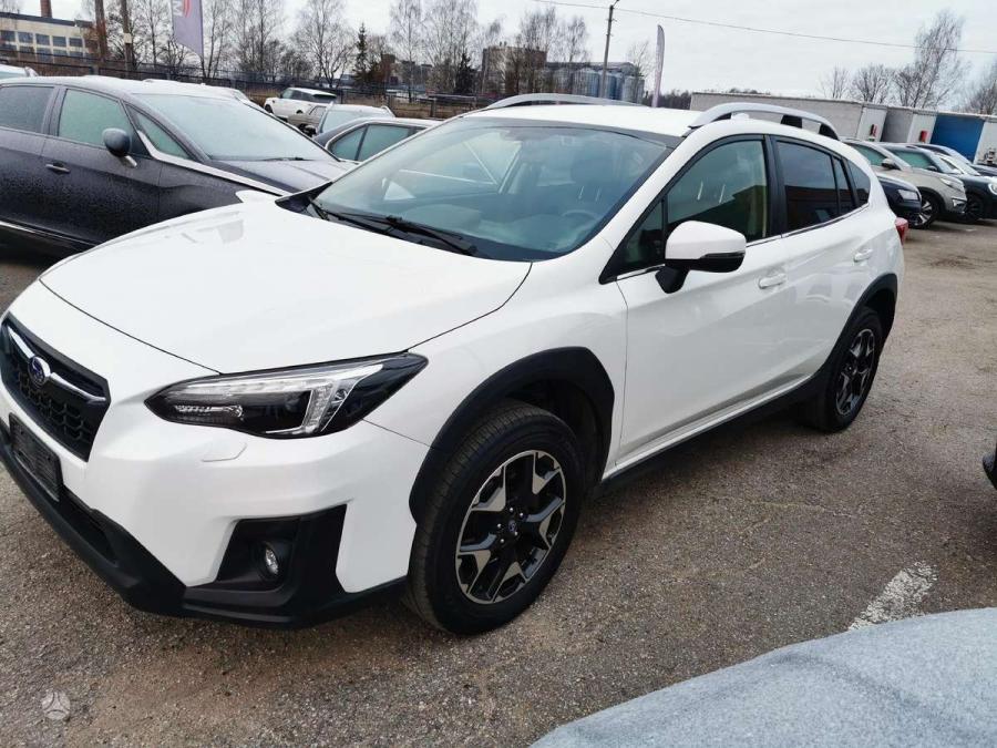 White Subaru XV 2019 in Panevezys, with an engine capacity of 1.60 L and mileage of 188 thousand km for 11800 €, photo 2 on AUTOMOTO.COM.LV