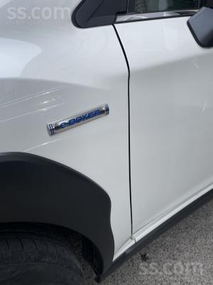 White Subaru XV 2022 in Riga, with an engine capacity of 2.00 L and mileage of 35 thousand km for 23900 €, photo 12 on AUTOMOTO.COM.LV
