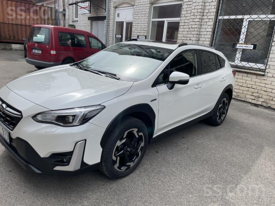 White Subaru XV 2022 in Riga, with an engine capacity of 2.00 L and mileage of 35 thousand km for 23900 €, photo 13 on AUTOMOTO.COM.LV