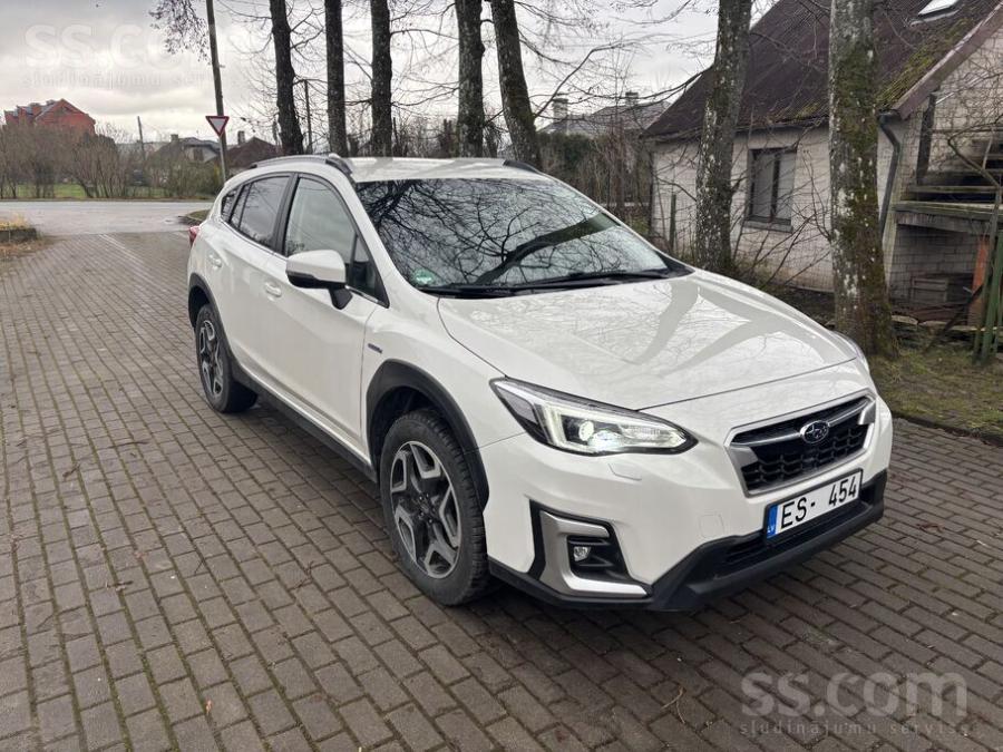 Balts Subaru XV 2021 Ogre, ar dzinēja tilpumu 2.00 L un nobraukumu 67 tūkst. km par 17900 €, foto 2 vietnē AUTOMOTO.COM.LV