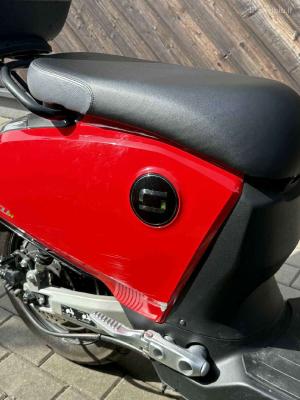 Red Super SOCO CUx 2023 in Kaunas, with an engine capacity of 0.00 L and mileage of 3 thousand km for 1110 €, photo 5 on AUTOMOTO.COM.LV
