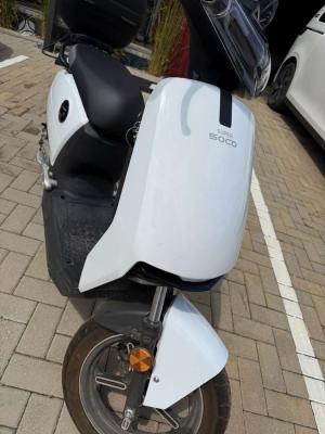 White Super SOCO CUx 2022 in Kaunas, with an engine capacity of 0.00 L and mileage of 1 thousand km for 1280 €, photo 3 on AUTOMOTO.COM.LV
