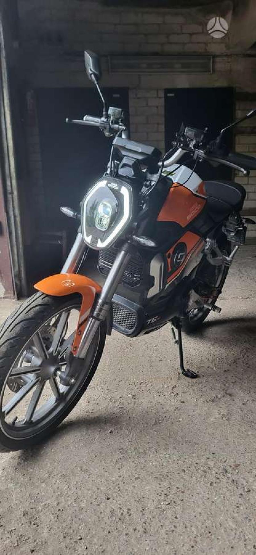 Orange Super SOCO TS 2023 in Vilnius, with an engine capacity of 0.00 L and mileage of 1 thousand km for 1320 €, photo 1 on AUTOMOTO.COM.LV