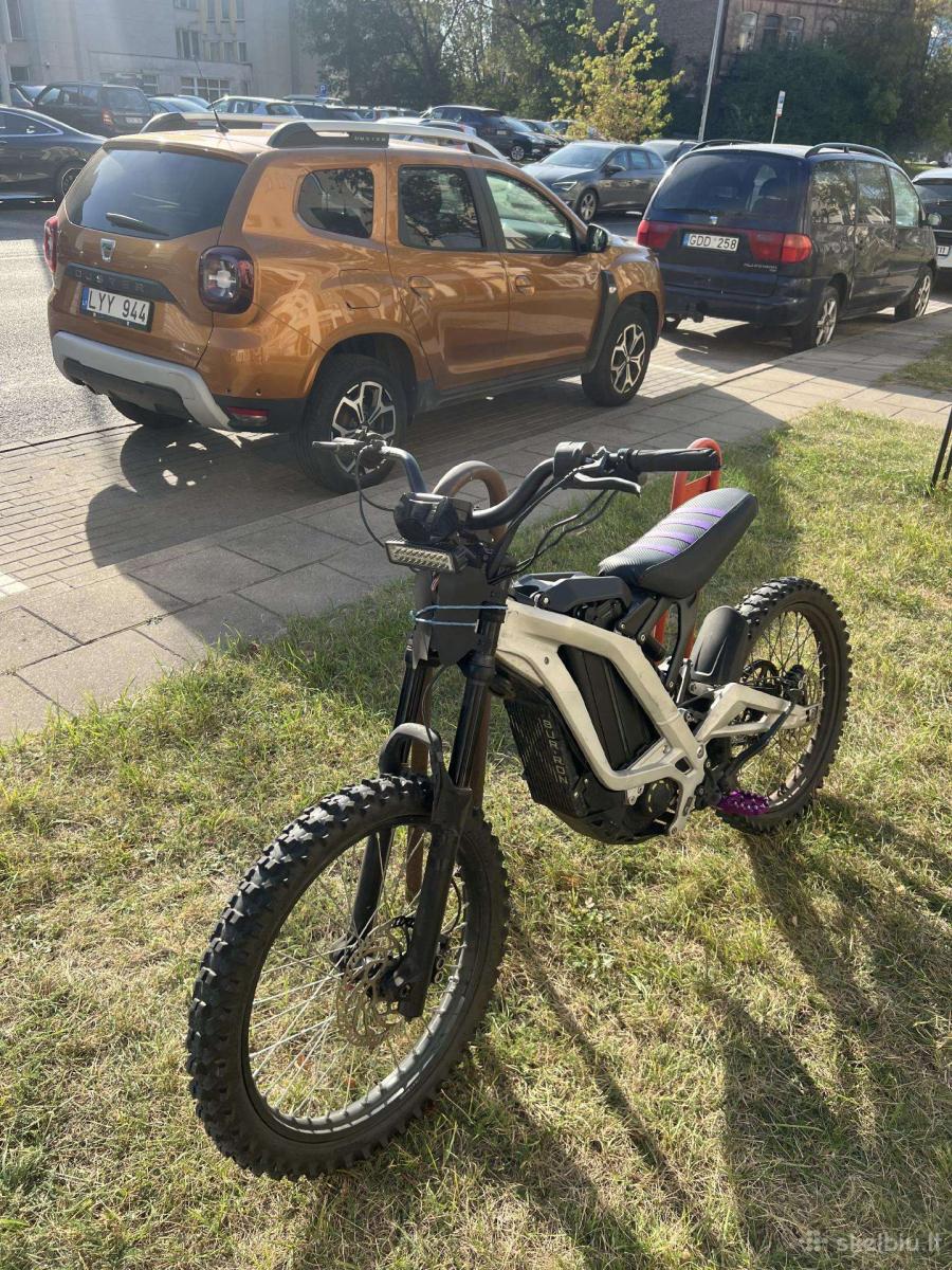 Melns Sur-Ron Light bee X 2021 Viļņa, ar dzinēja tilpumu 0.00 L un nobraukumu 5 tūkst. km par 2200 €, foto 5 vietnē AUTOMOTO.COM.LV