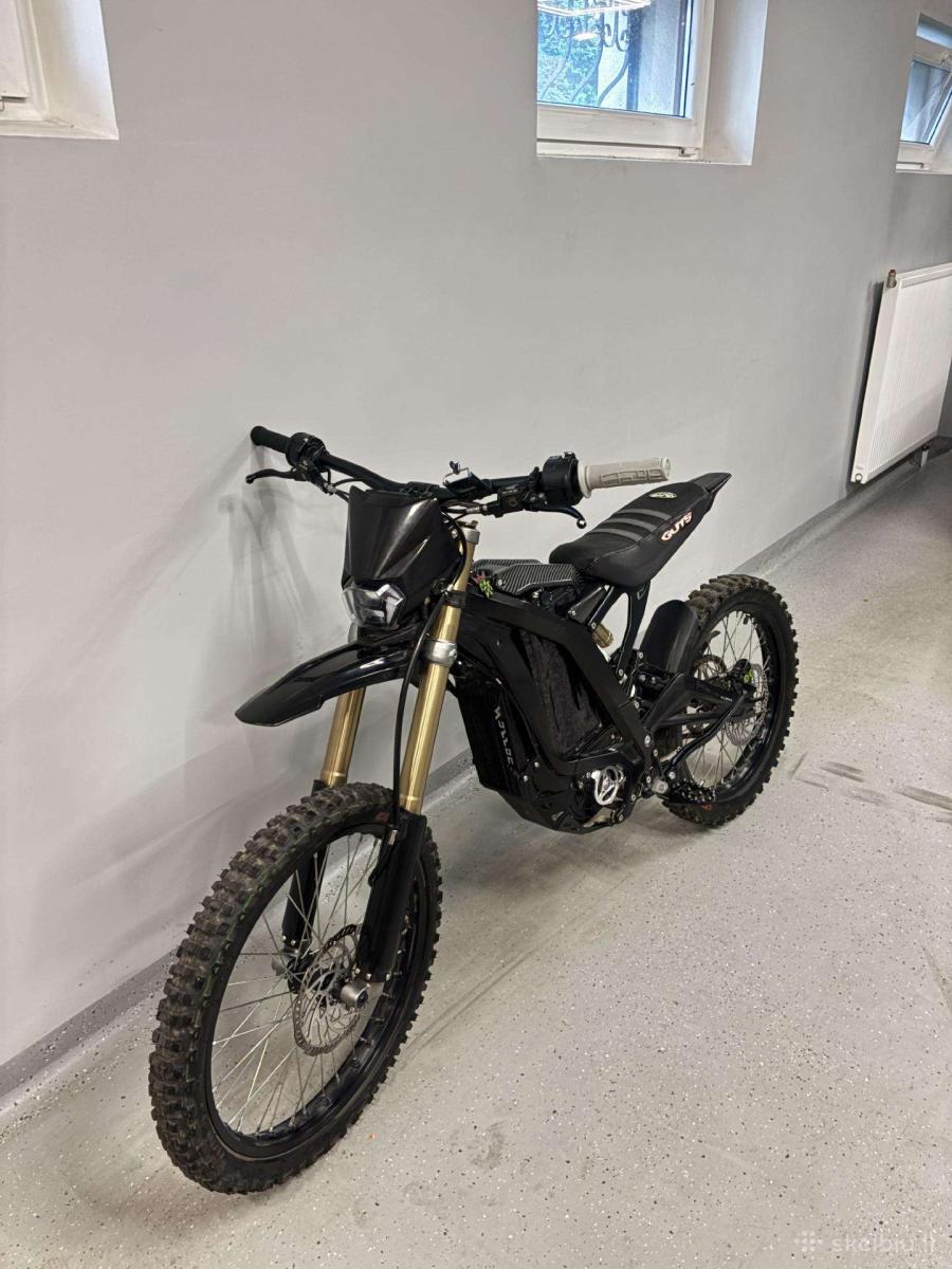 Black Sur-Ron Light bee X 2025 in Vilnius, with an engine capacity of 0.00 L and mileage of 2 thousand km for 3998 €, photo 6 on AUTOMOTO.COM.LV