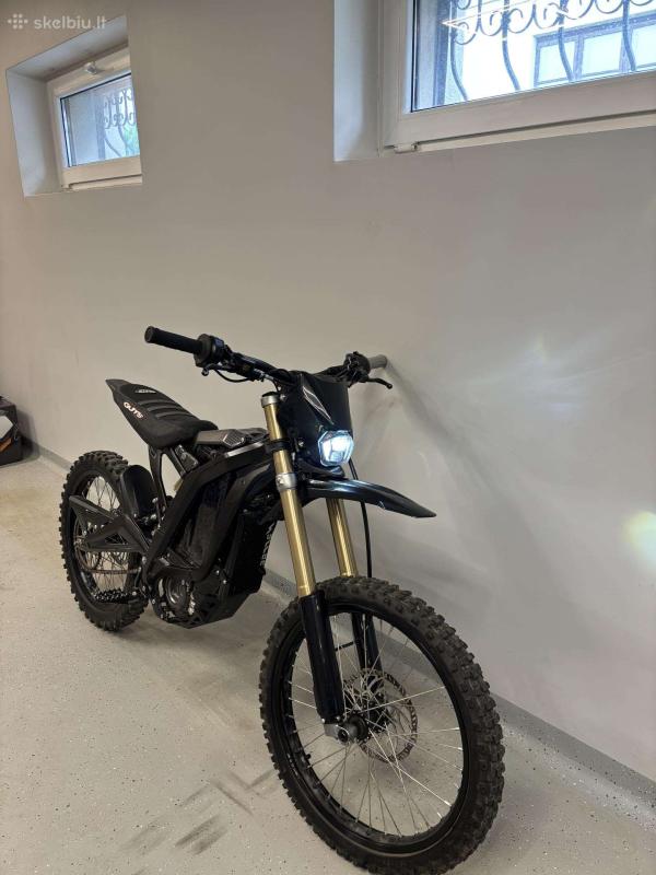 Melns Sur-Ron Light bee X 2025 Viļņa, ar dzinēja tilpumu 0.00 L un nobraukumu 2 tūkst. km par 3998 €, foto 8 vietnē AUTOMOTO.COM.LV