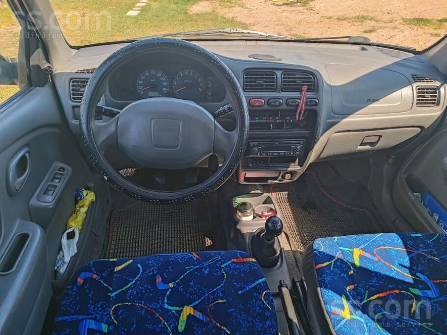 Melns Suzuki Alto 2005 Rīga, ar dzinēja tilpumu 1.10 L un nobraukumu 178 tūkst. km par 975 €, foto 4 vietnē AUTOMOTO.COM.LV