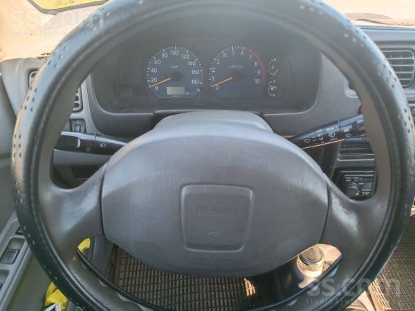 Black Suzuki Alto 2005 in Riga, with an engine capacity of 1.10 L and mileage of 178 thousand km for 975 €, photo 6 on AUTOMOTO.COM.LV